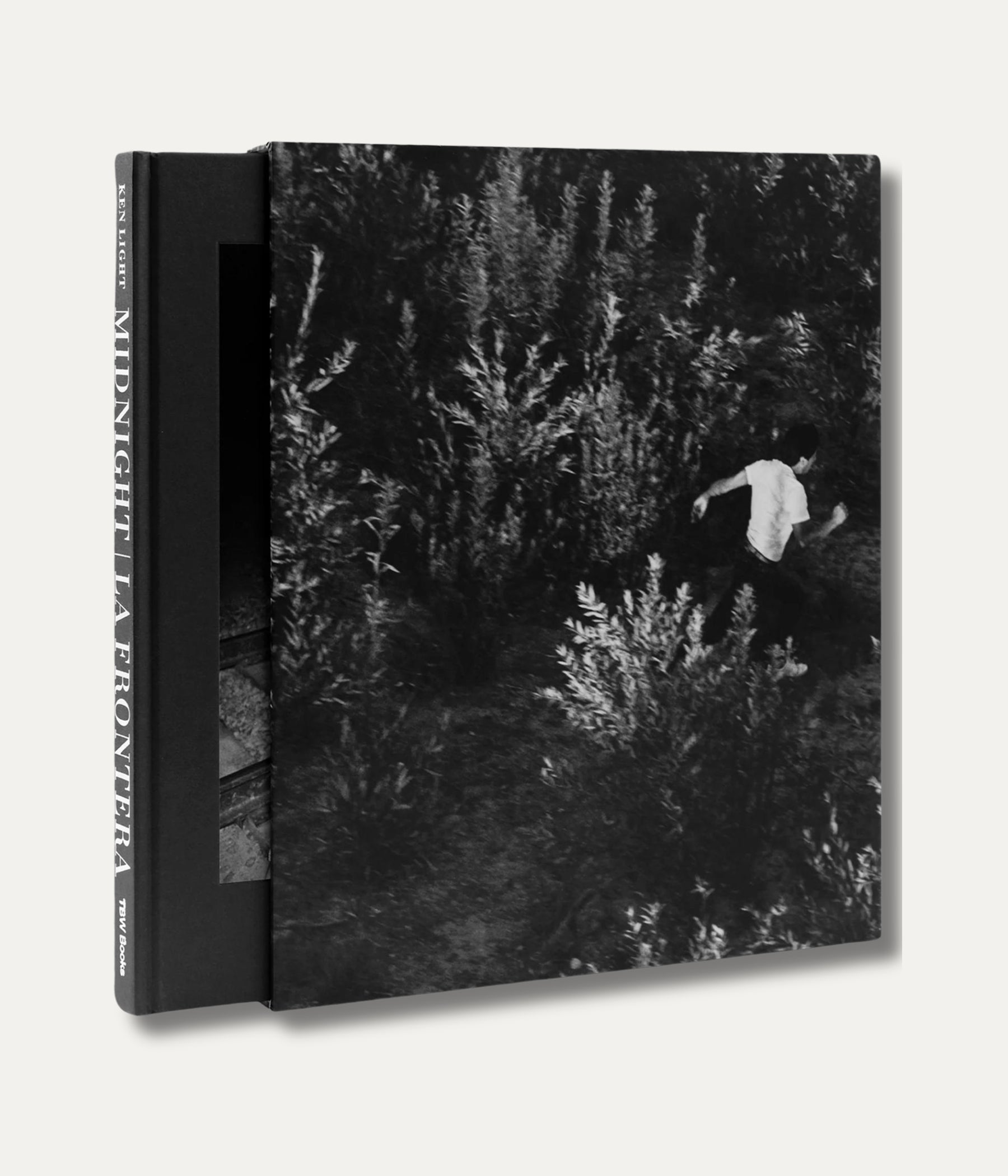 Midnight la Frontera Special Edition, Ken Light, 2020 (SIGNED) – ARCHIVISM